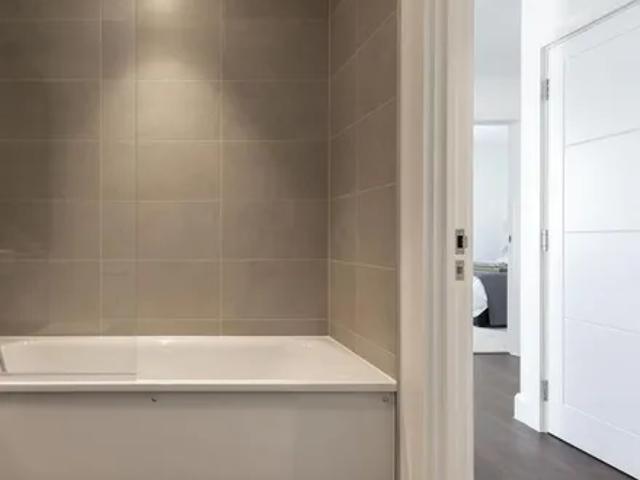 Zapp, 32 Lightermans Road, Millwall, London, E14 9JE, United Kingdom | 3 bed house for rent #167481274 | Rentberry