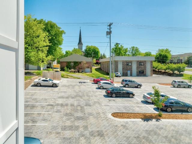 ZAZU 1 Bedroom Apartment for Rent at 712 Main St, Clarksville, TN 37040 Downtown Clarksville