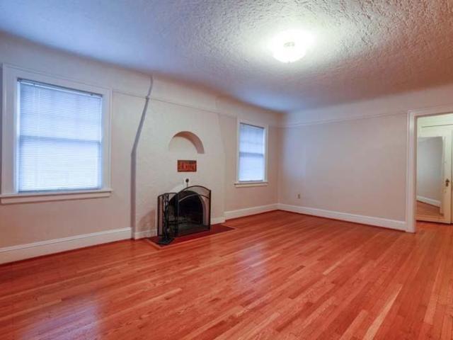 ZENABE COURT APARTMENTS SCHP01 1 Bedroom Apartment for Rent at 708 Nw 20th Ave, Portland, OR 97209 Northwest District