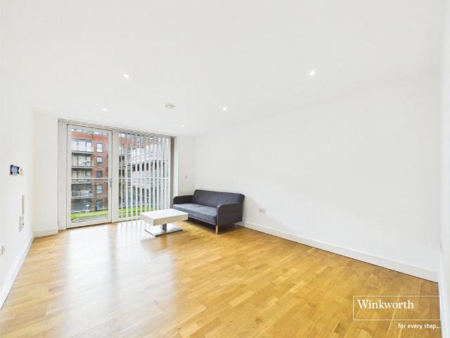 Zenith Close, London NW9 2 bed apartment to rent £2,100 pcm £485 pw