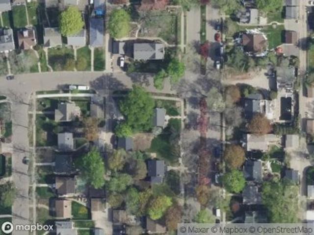Zenith Ave N