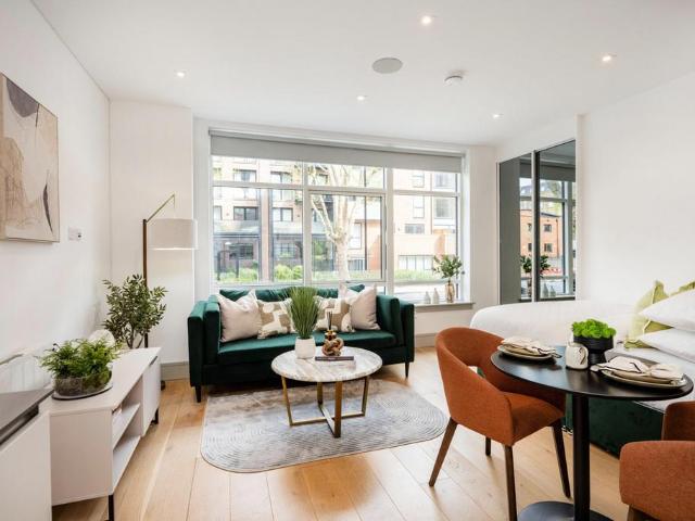 Zenith House, Lawrence Road N15 Studio to rent £1,600 pcm £369 pw
