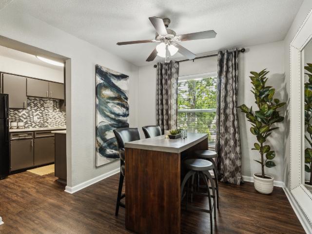Zeke Apartments 3 Bedroom Apartment for Rent at 1411 Easton Rd, Dallas, TX 75218