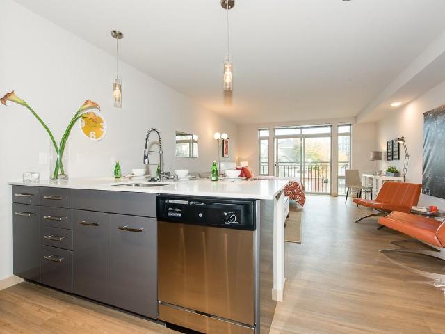 Zephyr Apartments 1 Bedroom Apartment for Rent at 200 Belmont Ave E, Seattle, WA 98102 Broadway