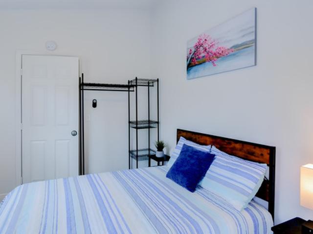 Zephyr hills Downtown area Homey & newly renovated