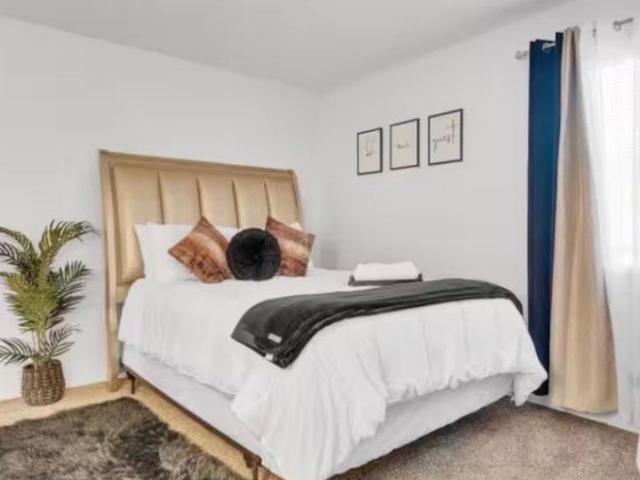 Zero Deposit Private Rooms Available Today