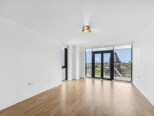 Zest House, Beechwood Road, London, E8 3 bed apartment to rent £4,008 pcm £925 pw