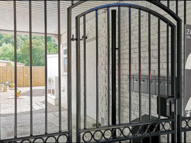 Zetland House, 2 Firth Street, Huddersfield HD1, Room to rent, £375 pcm | PrimeLocation