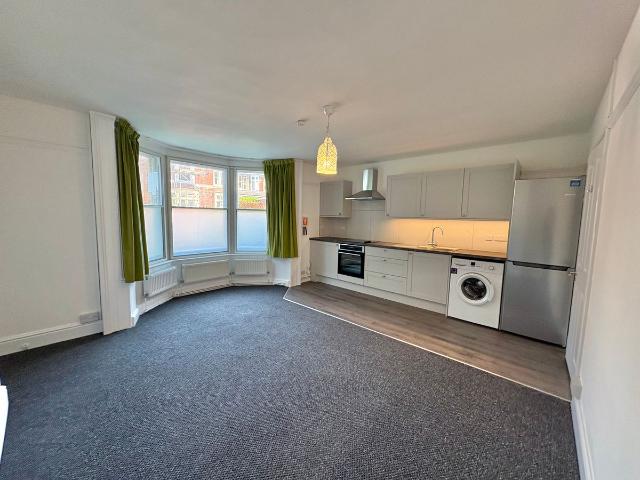 Zetland Road, Bristol BS6, 2 bed flat to rent, £1,600 pcm | PrimeLocation
