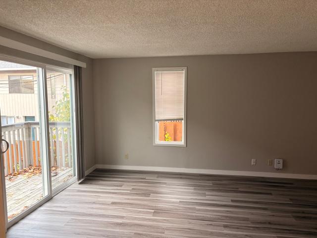 ZhH608 R Street Apts