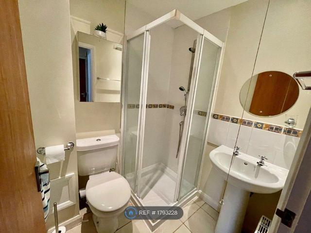 Zinzan Street, Reading RG1, 1 bed flat to rent, £1,150 pcm | PrimeLocation
