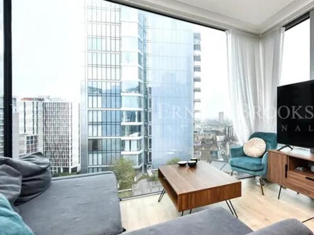 Zia Lucia, 12 Piazza Walk, London, E1 8ZH, United Kingdom | 1 bed apartment for rent #137837066 | Rentberry