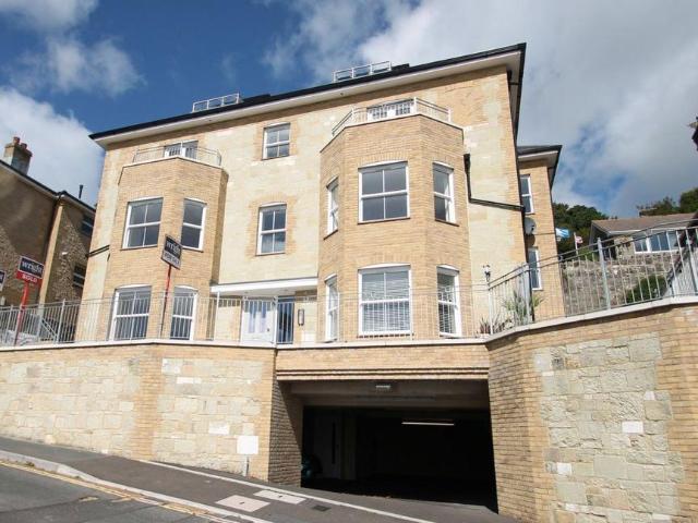 Zig Zag Road, Ventnor, Isle of Wight 2 bed apartment to rent £1,025 pcm £237 pw