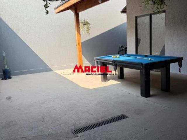 ZONA SUL, 1 SUITE, ARMÁRIOS, COZINHA PLANEJADA, GARAGEM