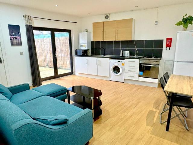 ✅ Zone2! SPACIOUS bills council tax incl