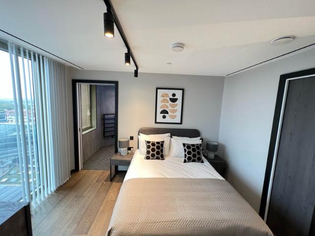 Zone 1 Shoreditch 1 Bed Flat to Rent