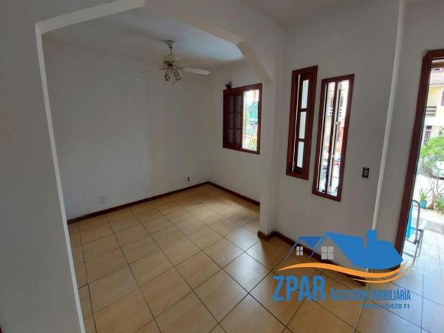 ZPAR IMÓVEIS VENDE, sobrado no bairro Hípica
