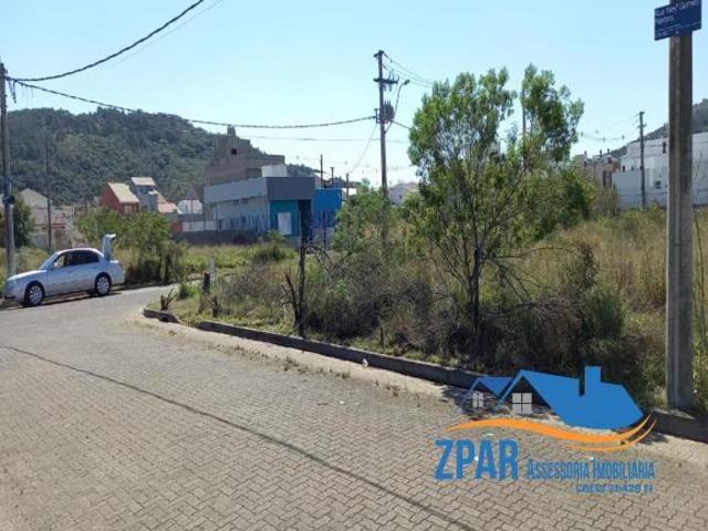 Terreno à venda na Hípica, Porto Alegre RS com 145,18 m² de área! Aproveite esta oportunidade!