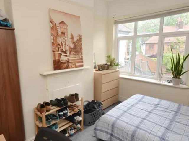 Zumuku Sushi, Lapwing Lane, Manchester, M20 6UU, United Kingdom | 4 bed duplex for rent #119949161 | Rentberry