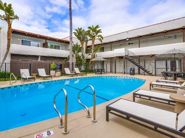 zVIVA Apartment Homes 1 Bedroom Apartment for Rent at 2611 W Baylor Cir, Anaheim, CA 92801