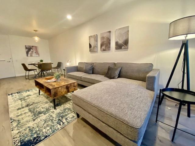 ZVI Coast 1 Bedroom Apartment for Rent at 938 4th St, Santa Monica, CA 90403 Wilshire Montana