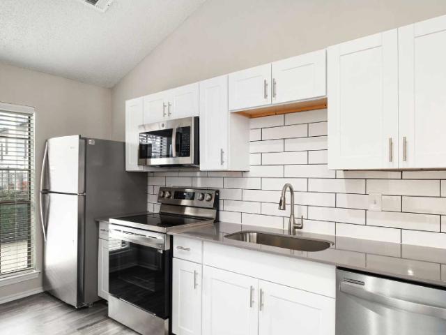 ZZ Historical Aulden at The Highland 3 Bedroom Apartment for Rent at 11515 Leisure Dr, Dallas, TX 75243