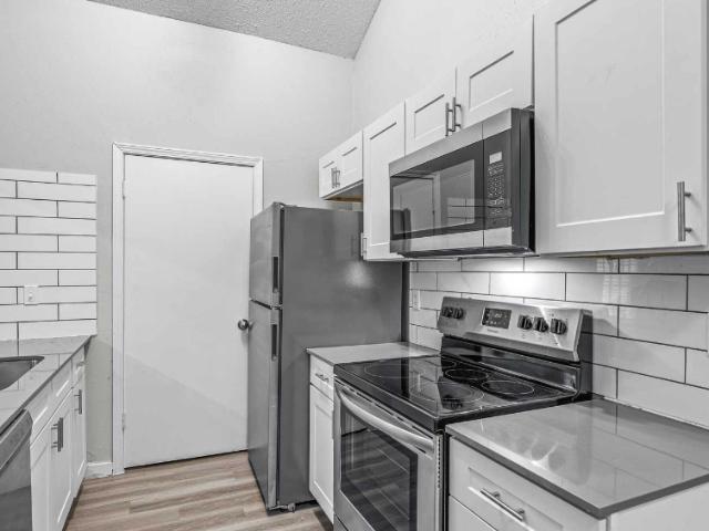 ZZ Historical Aulden at The Highland 2 Bedroom Apartment for Rent at 11515 Leisure Dr, Dallas, TX 75243