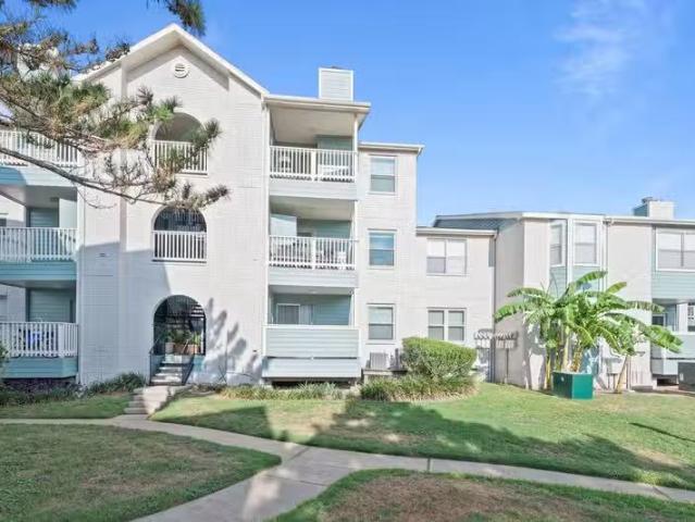 A3 Lakeside at Campeche