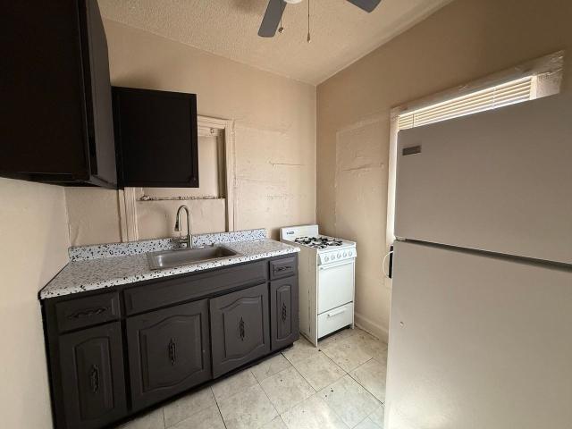 A585 1 Bedroom Apartment for Rent at 1145 W Fillmore St, Phoenix, AZ 85007 Governmental Mall