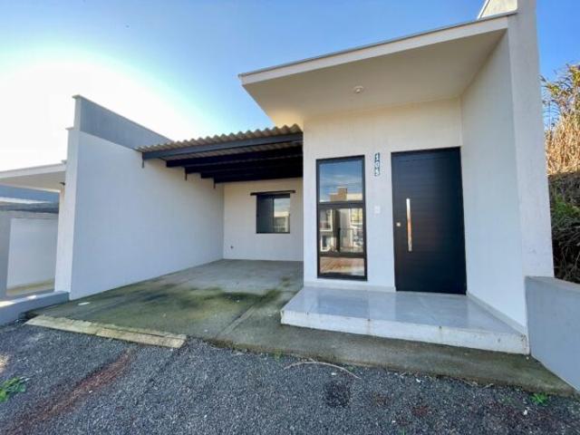 A901 – Casa geminada 2 dormitórios