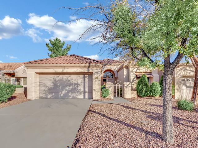 A Must See! Beautiful 2/2 home! Summerlin!