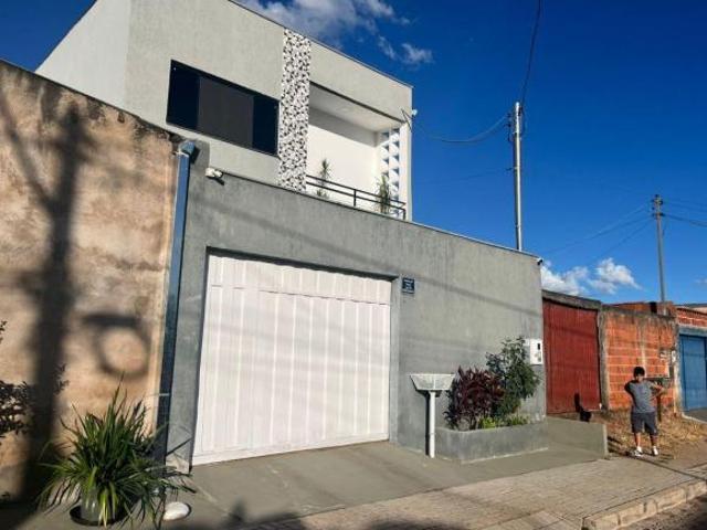 A&M IMÓVEIS VENDE EXCELENTE CASA NO BURITIZINHO SOBRADINHO II