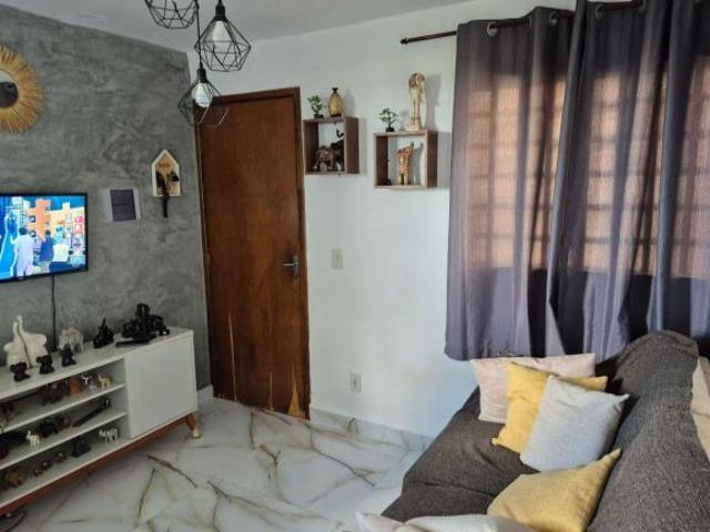A&M IMOVEIS VENDE EXELENTE APTO DE 2QUARTOS COM SWITE NA DF 425