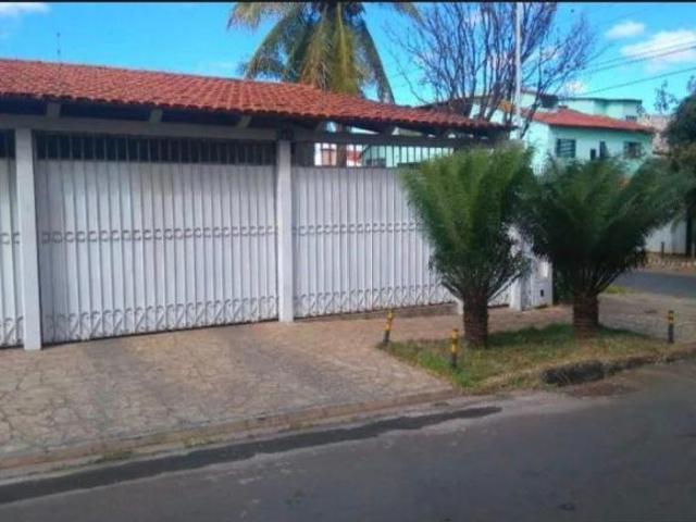 A&M IMOVEIS VENDE EXELENTE CASA NA QI 14 GUARA 1 ACEITA FINANCIAMENTO E FGTS