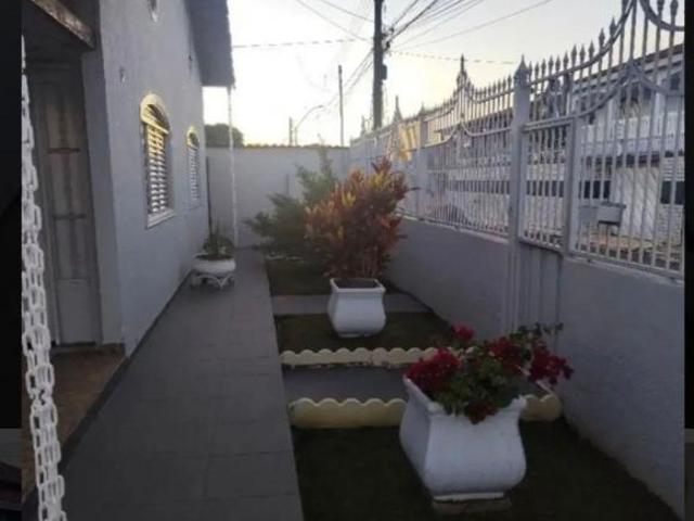 A&M IMOVENDE EXELENTE CASA NO SETOR DE MANSOES DE EM SOBRADINHO