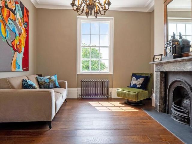 A magnificent four bedroom Grade II listed Georgian terrace house, benefitting from a wonderful south facing garden
