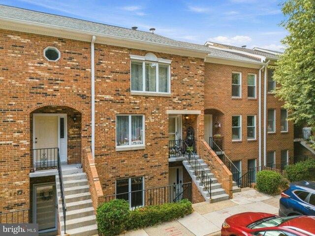 a Madison Ln, Falls Church, Condo For Sale
