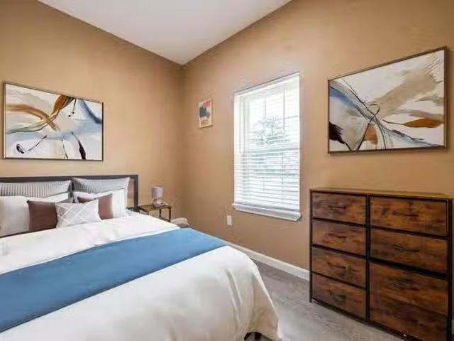 A Mix of Classic and Modern at Houston id. 2347
