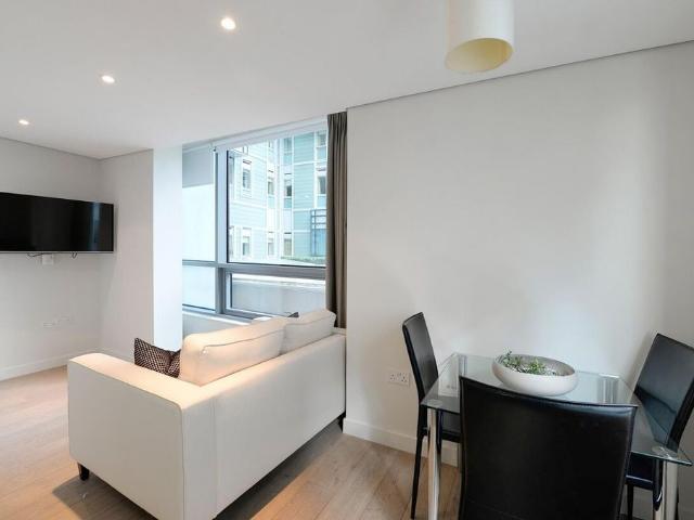 A modern three bedroom apartment to rent in Merchant Square, London W2