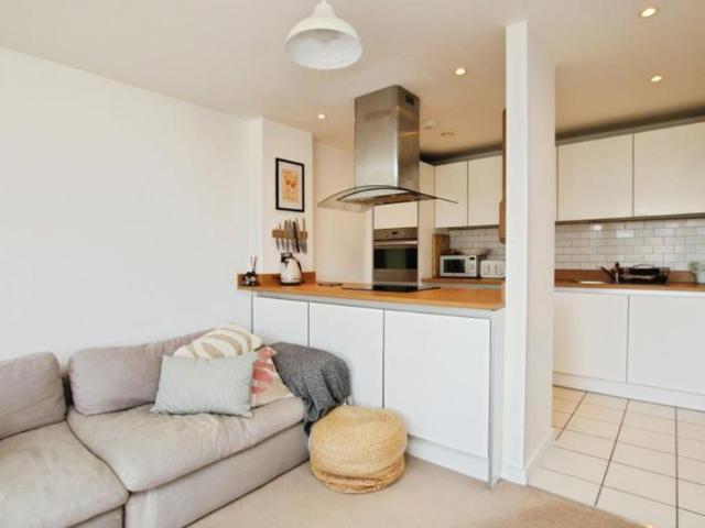 A modern one bedroom apartment in Templebridge Apartments, Bristol city centre