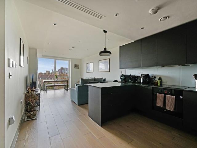 A modern one bedroom apartment in the Taper Building, located in the very heart of Bermondsey