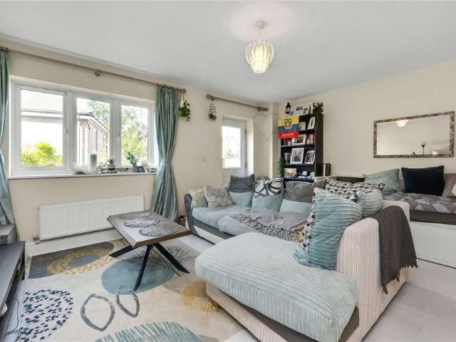 A modern semi detached house in a fantastic location with a private garden
