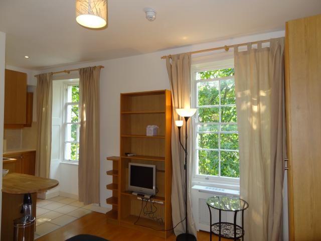 A modern second floor studio apartment refurbished to a high standard in Bloomsbury, London WC1H
