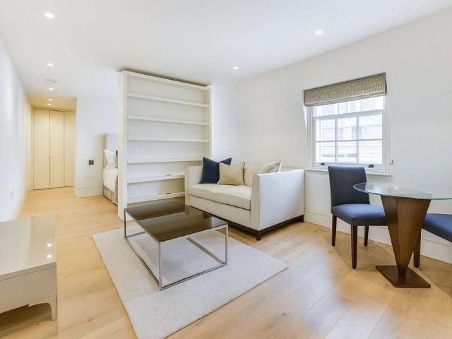 A modern studio flat with separate bedroom area situated in an attractive and secure period building in the heart of Belgravia