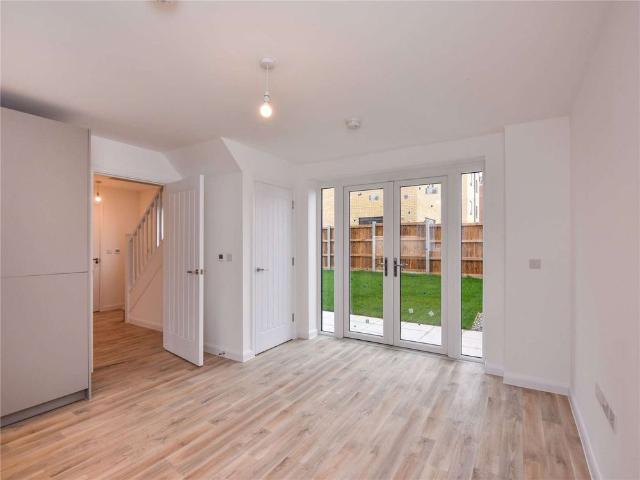 A newly built three bedroom house in the popular Beaulieu Park development