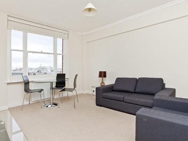 A newly refurbished one bedroom apartment of 441 square feet