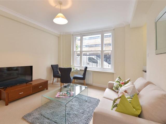 A newly refurbished one bedroom apartment of 444 square feet