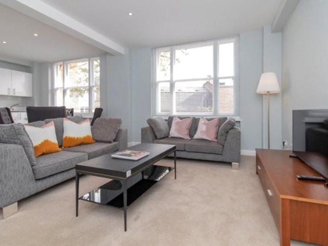 A newly refurbished one bedroom apartment of 599 square feet