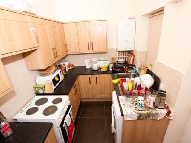 A newly refurbished 5 double bedroom house in Ecclesall area