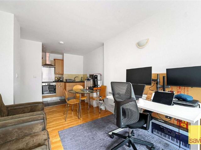 A one bedroom apartment located in West Wapping, next to St Katharine Docks and Tower Hill